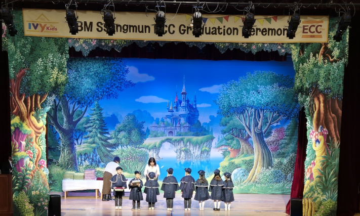 YBM ECC, Ivy Kids 2024 학년도 졸업식 진행-조선에듀